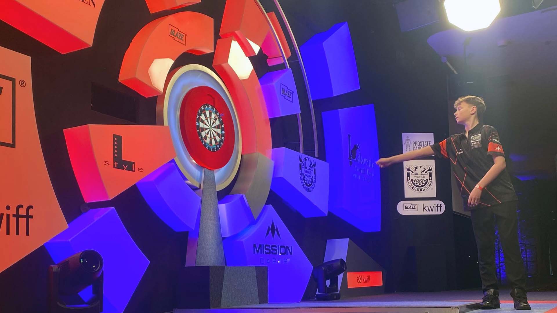 13-jarig dartstalent Lex Paeshuyse droomt van profcarrière | RTV